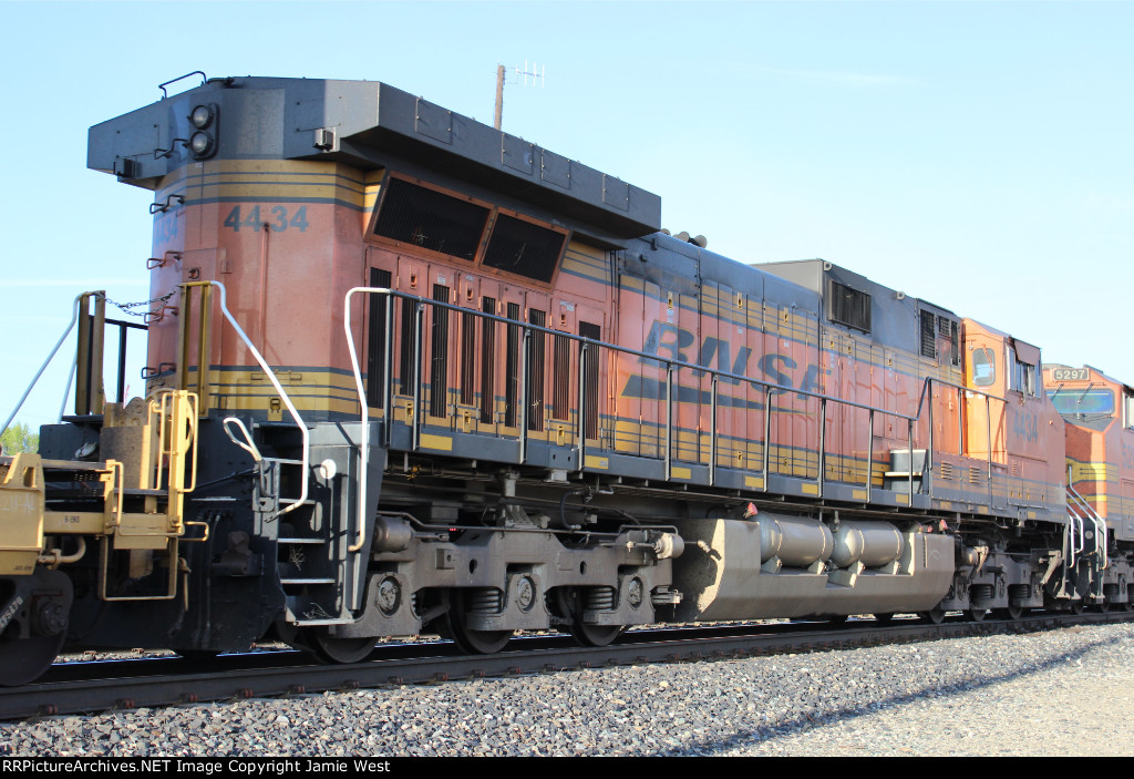 BNSF 4434
